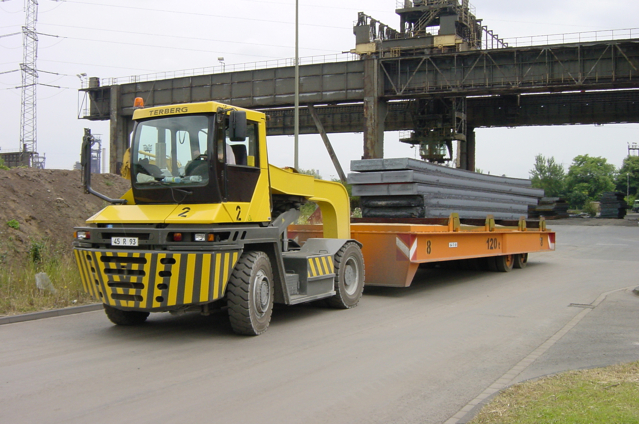 Terberg Taylor Americas | RT-Series Yard Spotters and Terminal Tractors